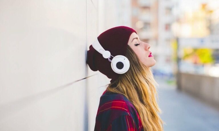 250+Awesome Comments for Songs That You Like