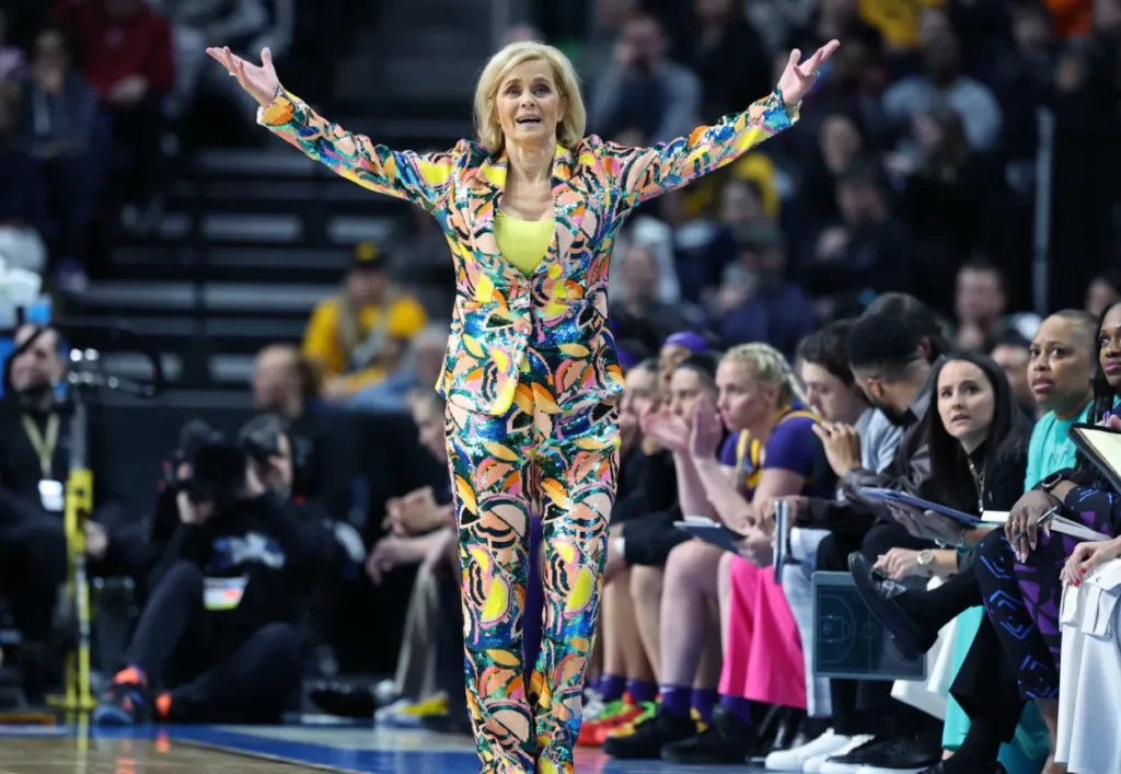 Kim Mulkey Age, Biography, Career, Net Worth, and More - Lifting Mags